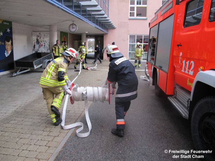 Truppmann- und Truppführerprüfung bei der Chamer Feuerwehr - Feuerwehr ...
